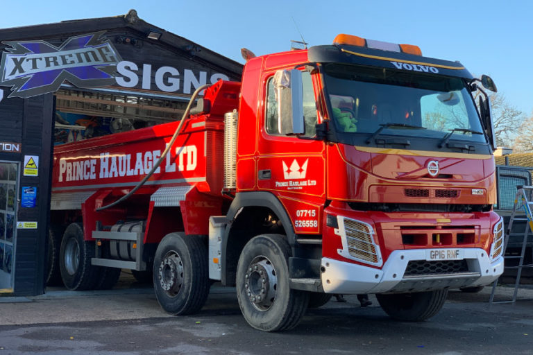 Grab & Tipper Lorries - Xtreme Signs