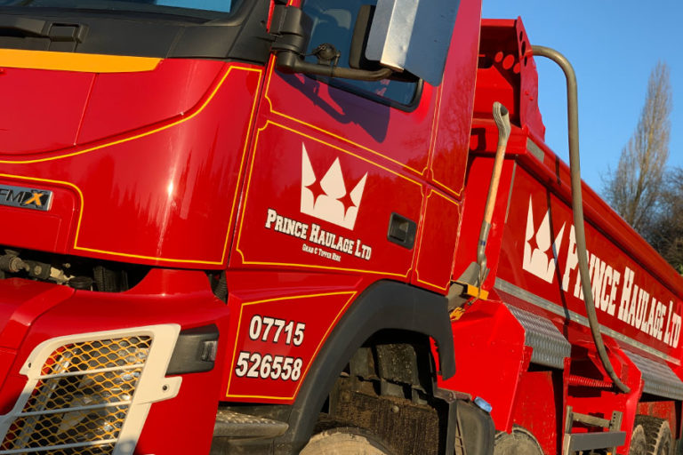 Grab & Tipper Lorries - Xtreme Signs